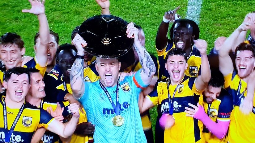 Vojnička disciplina Denija Vukovića uprkos trofeju: Nema piva, svi na ...
