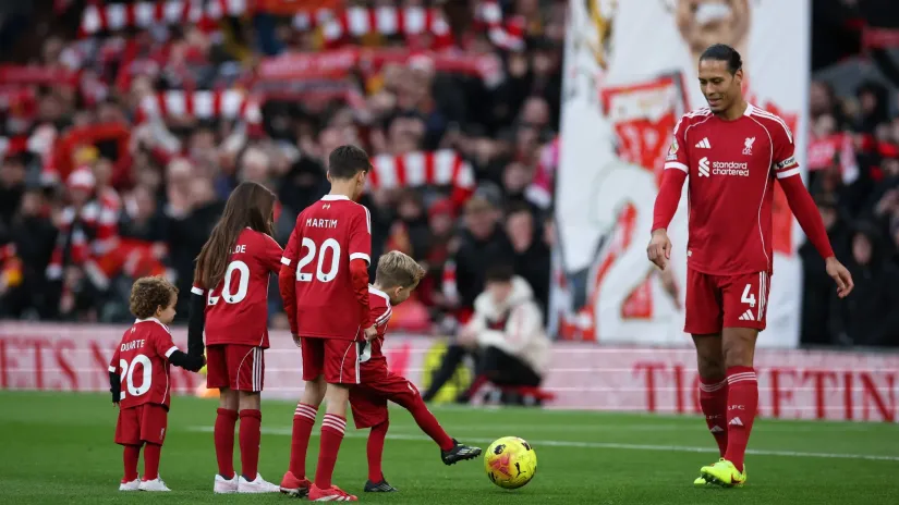 Komentari na vest Dirljive scene na Enfildu: Van Dajk izveo Žotinu decu ...